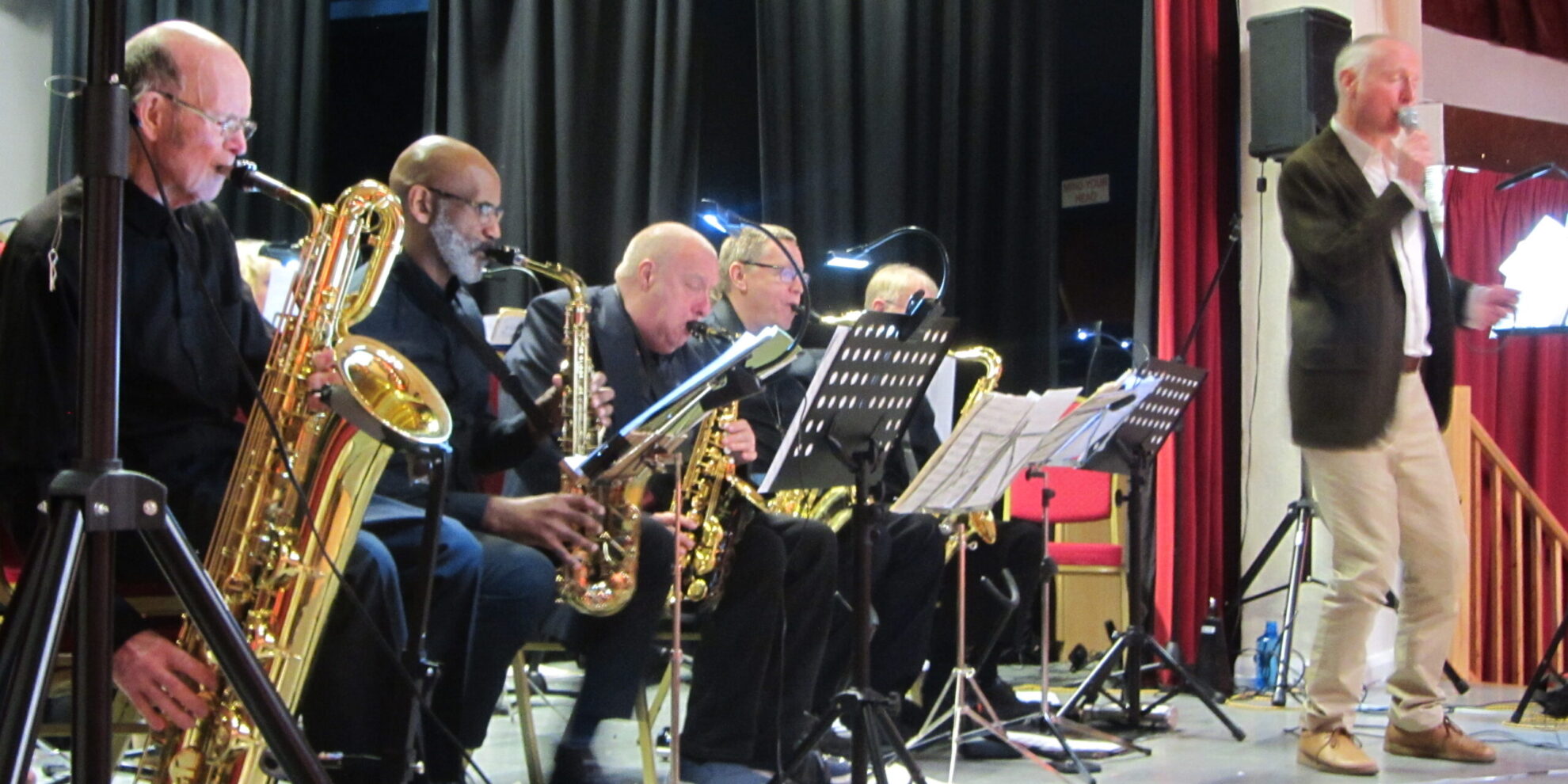 Ken Turner Band – featuring vocalist Chris Lampard